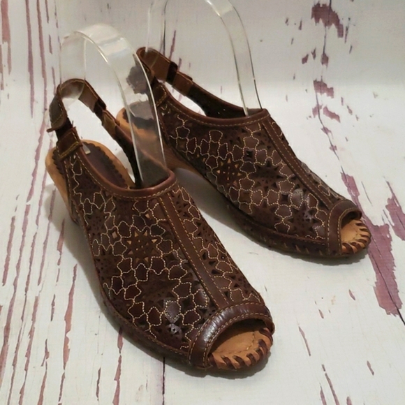 PIKOLINOS | Shoes | Pikolinos 36 Open Toe Low Heel Sling Back Brown ...
